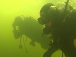 Slovenian divers with Spinal Cord Injury go under ice - Rudnisko jezero ...